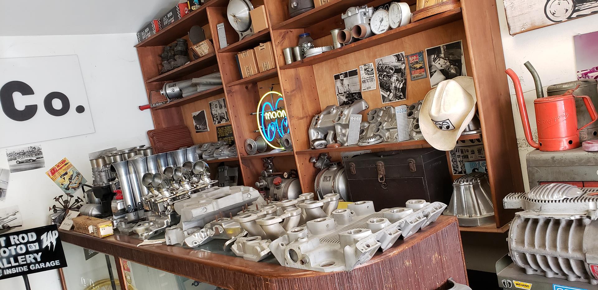 MetalWorks Classic Auto & Speed Shop Mooneyes Shop Tour - MetalWorks ...